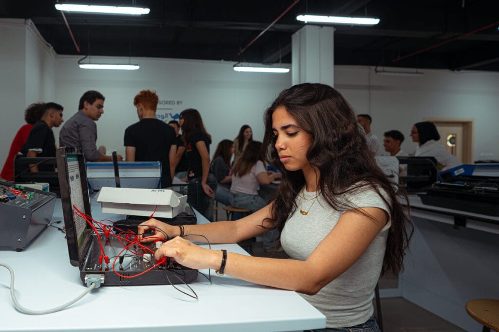 Electrical & Electronic Engineering Technology Program - Power Technology Track - El Sewedy ...